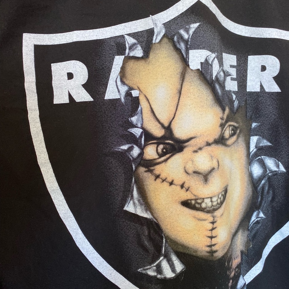 Vintage 2000s Raiders Horror Chucky I’m Back Shirt Me… - Gem